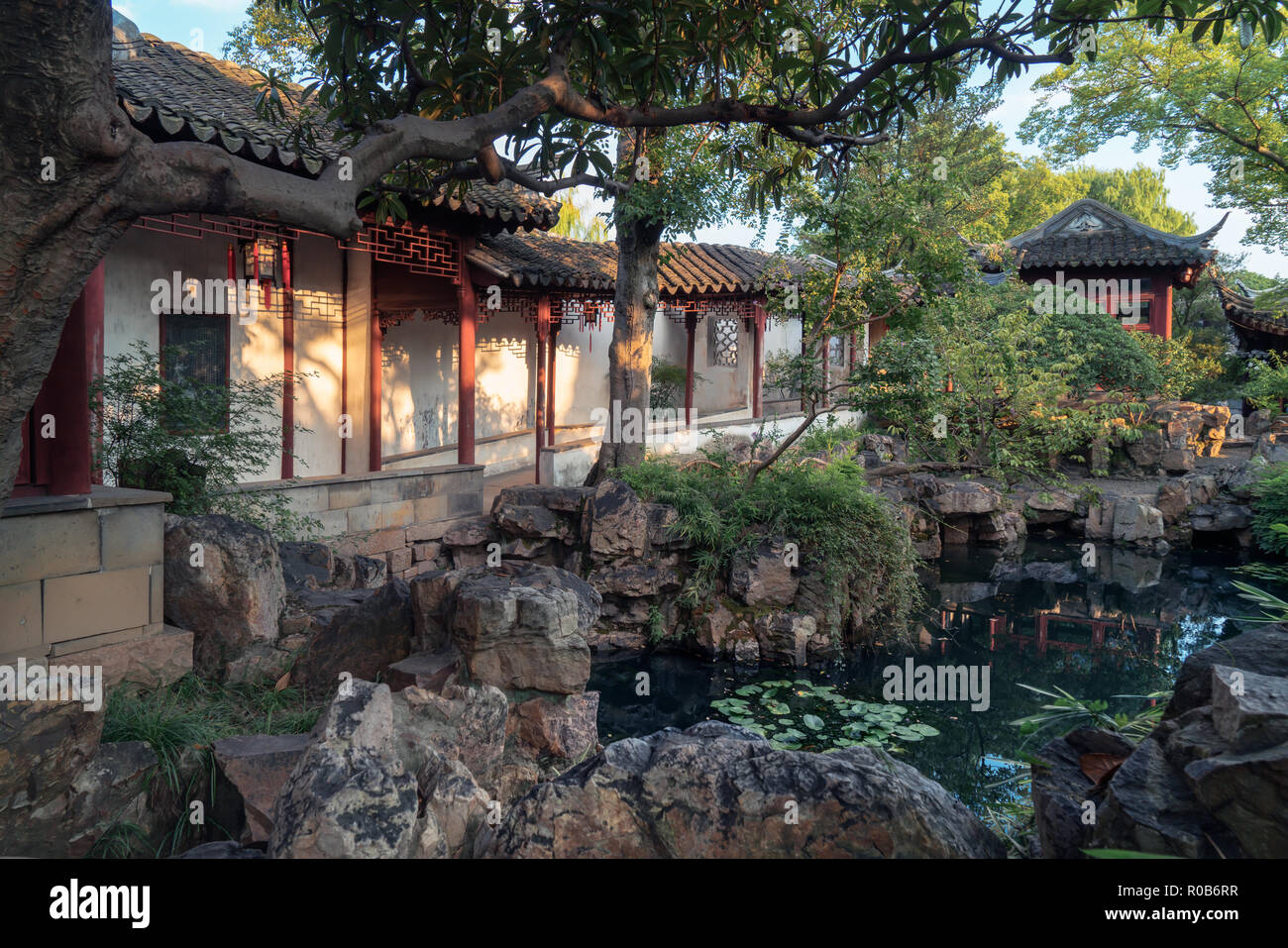 Suzhou garden, traditional architecture Stock Photo - Alamy
