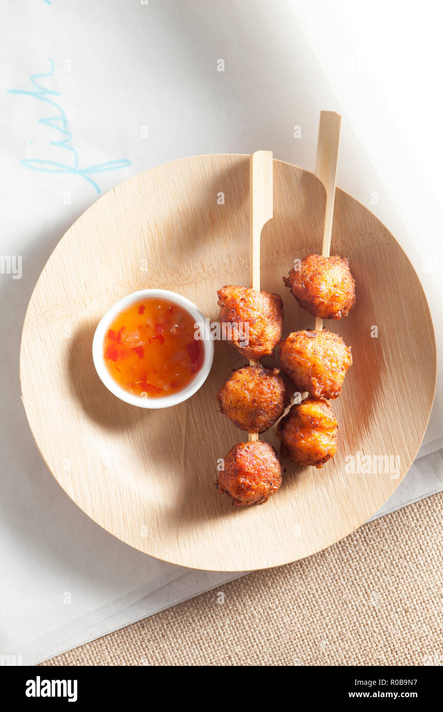 Fish fried food hi-res stock photography and images - Alamy