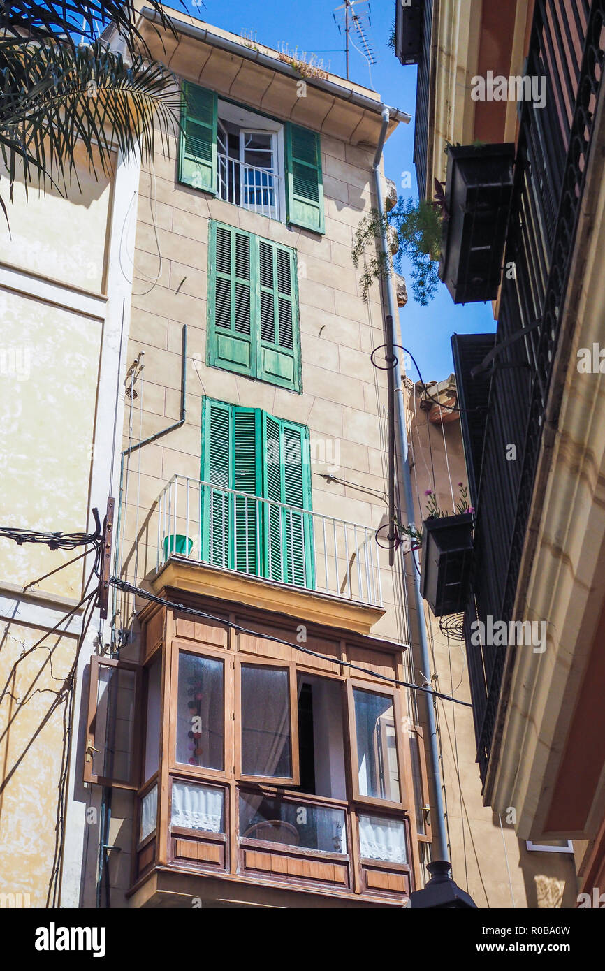 Historical house in palma de mallorca hi-res stock photography and ...