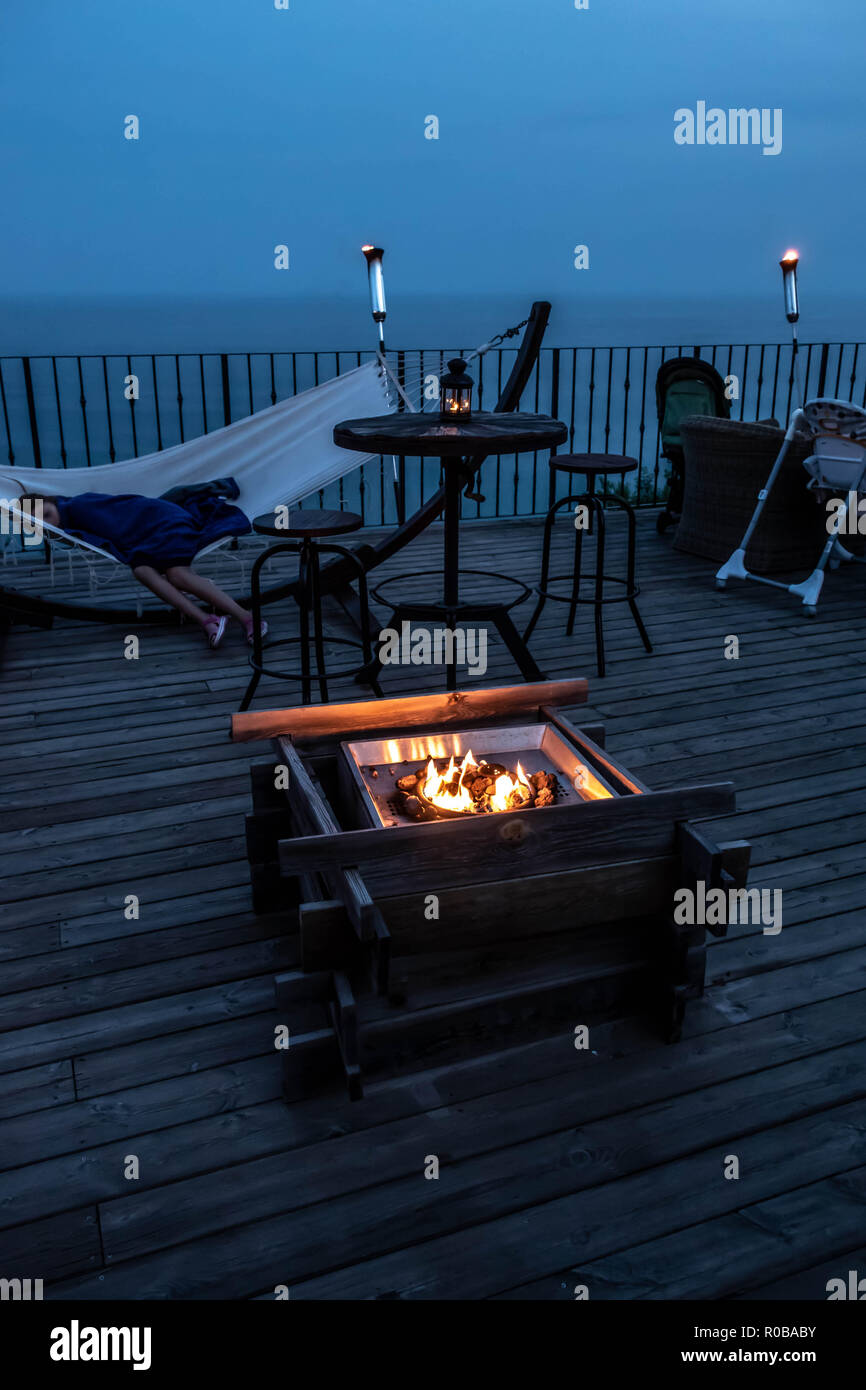 Cool breeze hi-res stock photography and images - Alamy