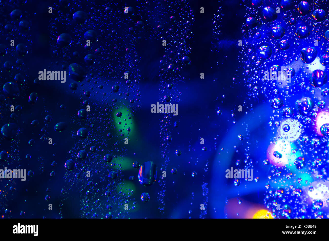 Behind drops of water hi-res stock photography and images - Alamy