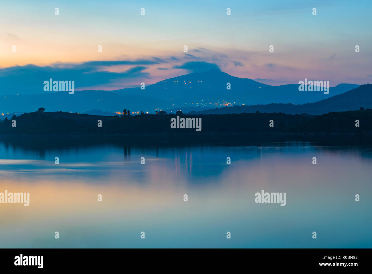 Lake marathonas hi-res stock photography and images - Alamy