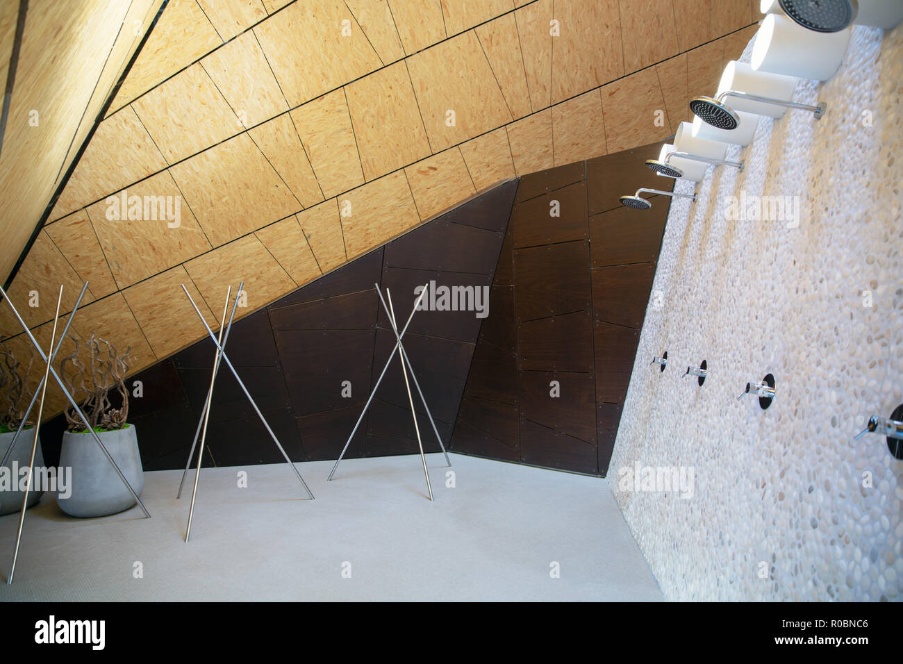 Modern showers hi-res stock photography and images - Alamy