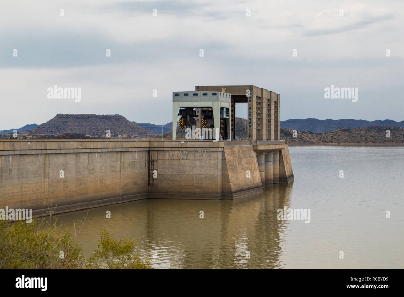 Gariep dam on the Orange river in South Africa Stock Photo - Alamy