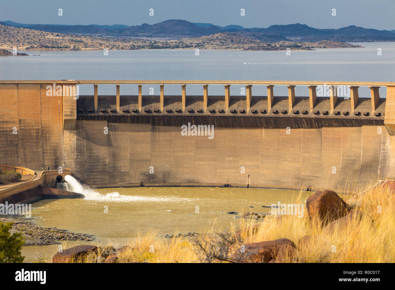 Gariep dam on the orange river in South Africa Stock Photo - Alamy
