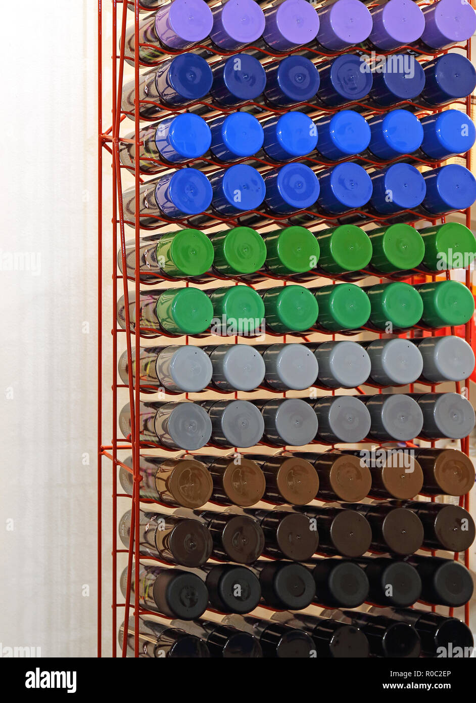 Aerosol spray paint hi-res stock photography and images - Alamy