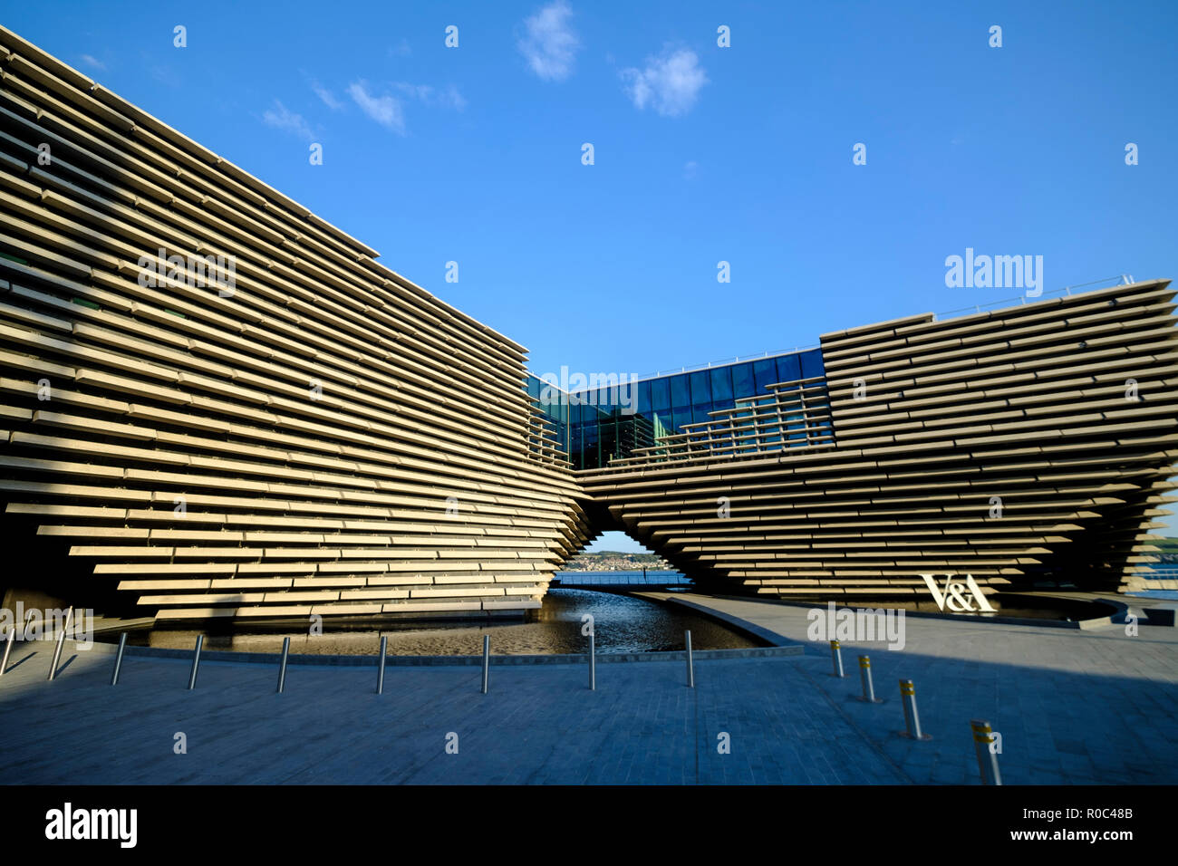 V&A Dundee Design Museum, Scotland Stock Photo - Alamy