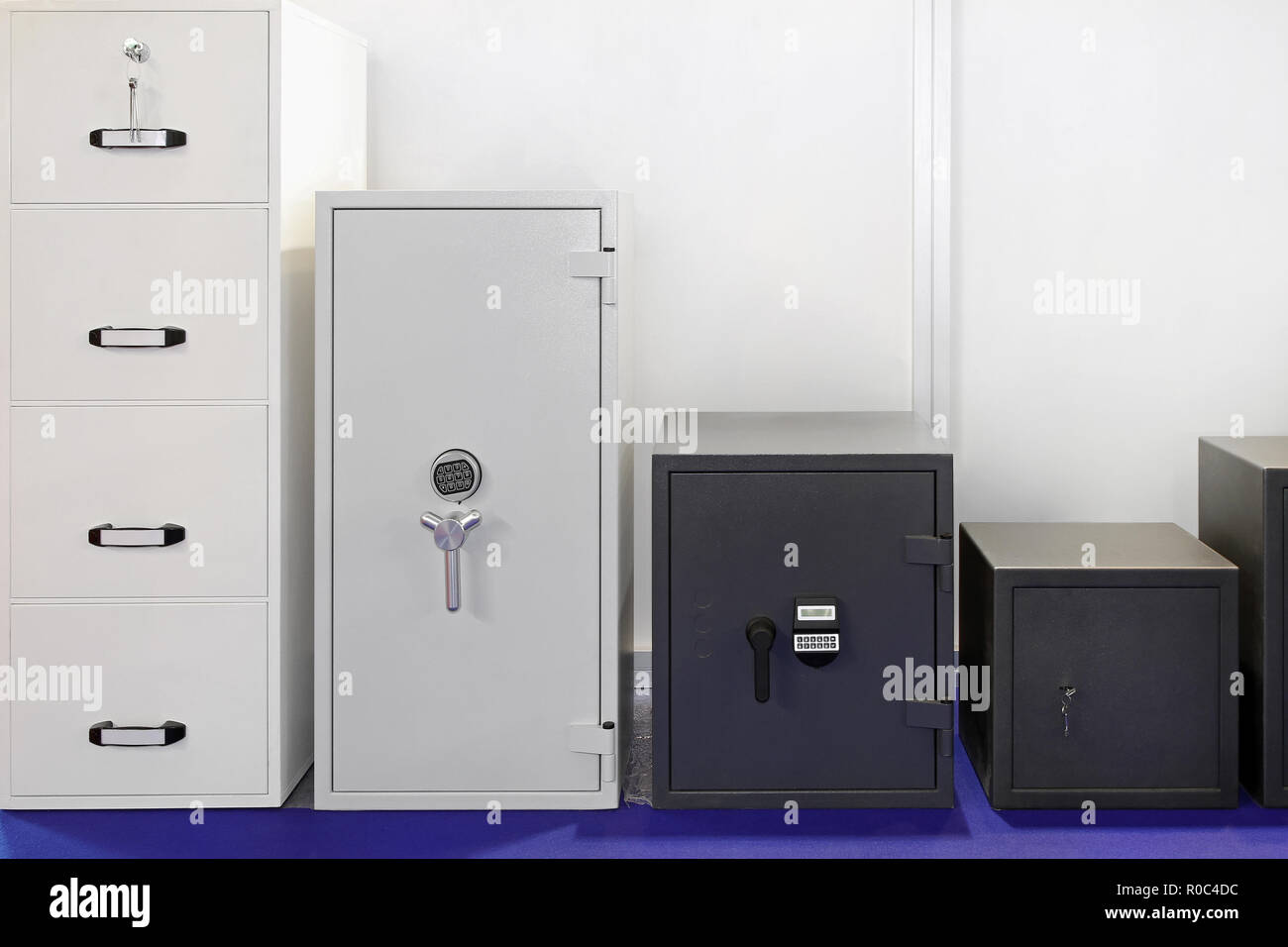 Steel boxes hi-res stock photography and images - Alamy