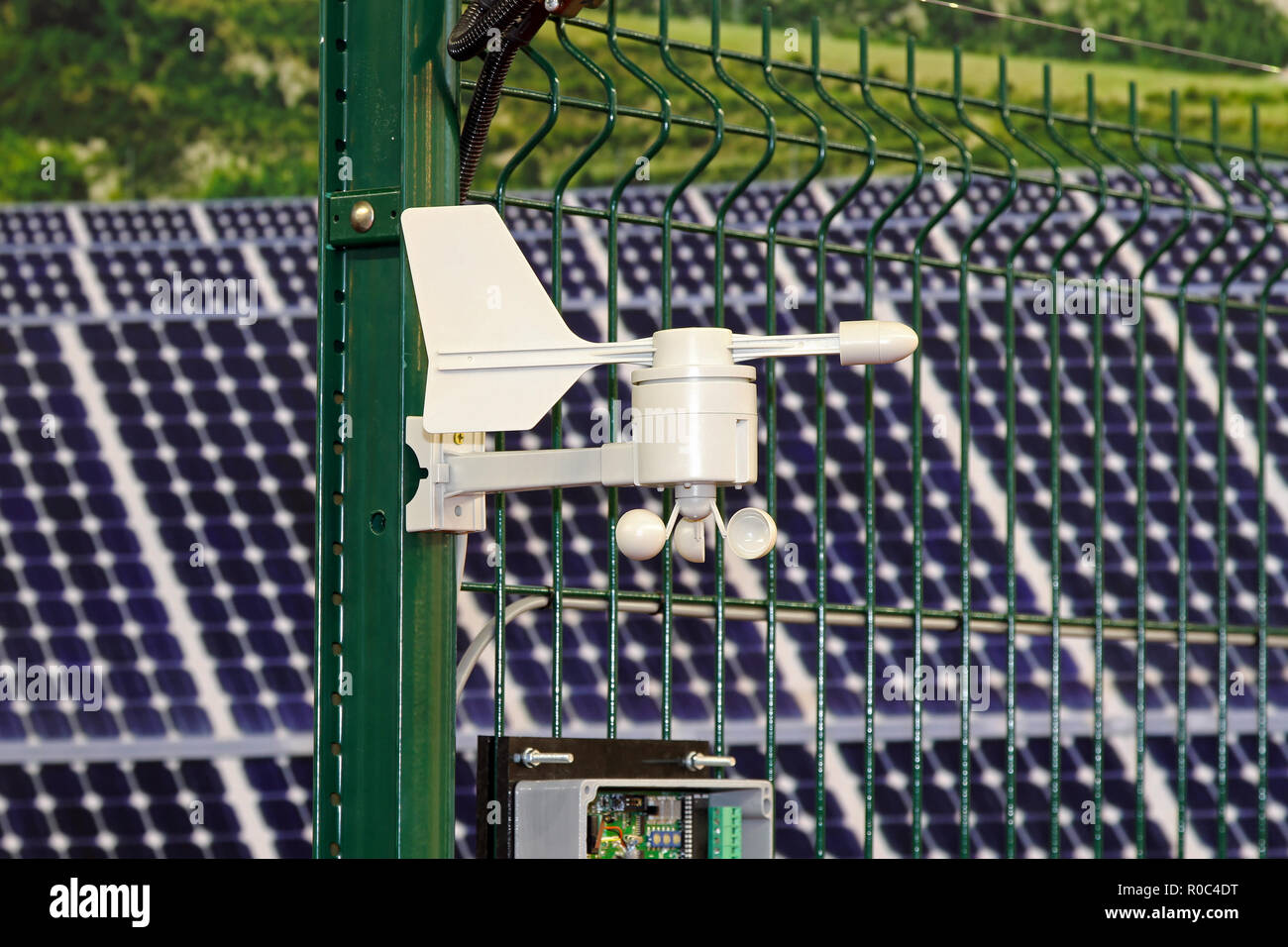 Wind speed measuring device for weather station Stock Photo - Alamy
