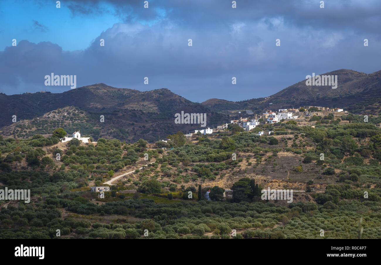 Mountain side town, Mesa Mouliana, NE Crete. Near Sitia Stock Photo - Alamy