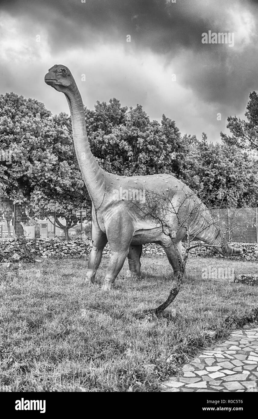 Titanosaur hi-res stock photography and images - Alamy