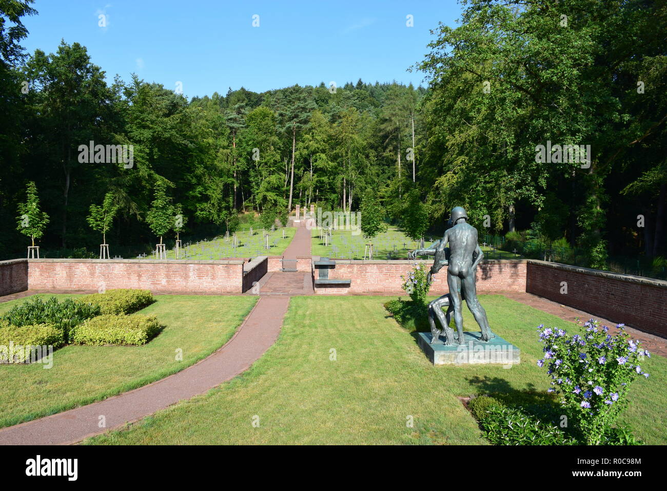 ww2 Ehrenfriedhof in Reimsbach is a military cemetery, located at the ...