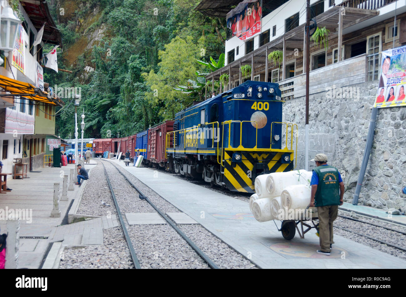 Peru Rail train at Aguas Calientes, Peru Stock Photo - Alamy