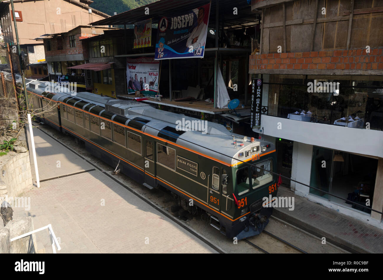 Peru rail train hi-res stock photography and images - Alamy
