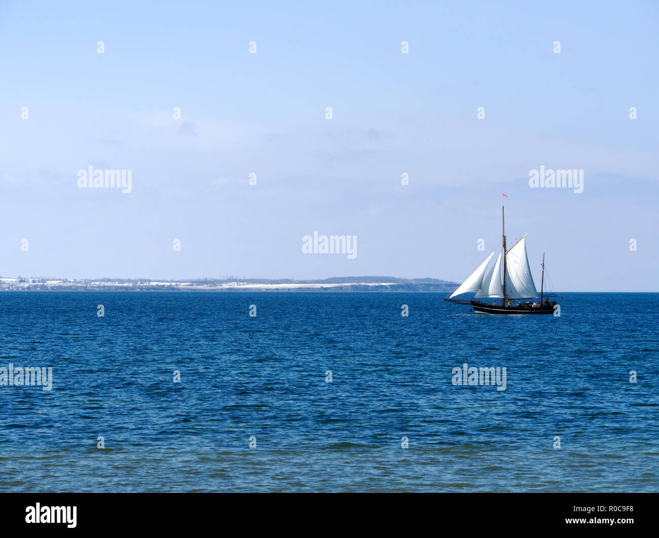 Wikinger segel hi-res stock photography and images - Alamy