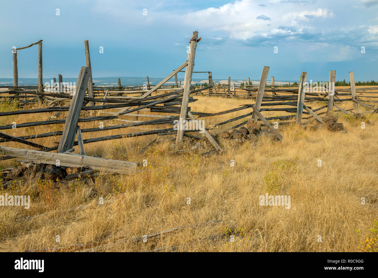 Central oregon ranch hi-res stock photography and images - Alamy