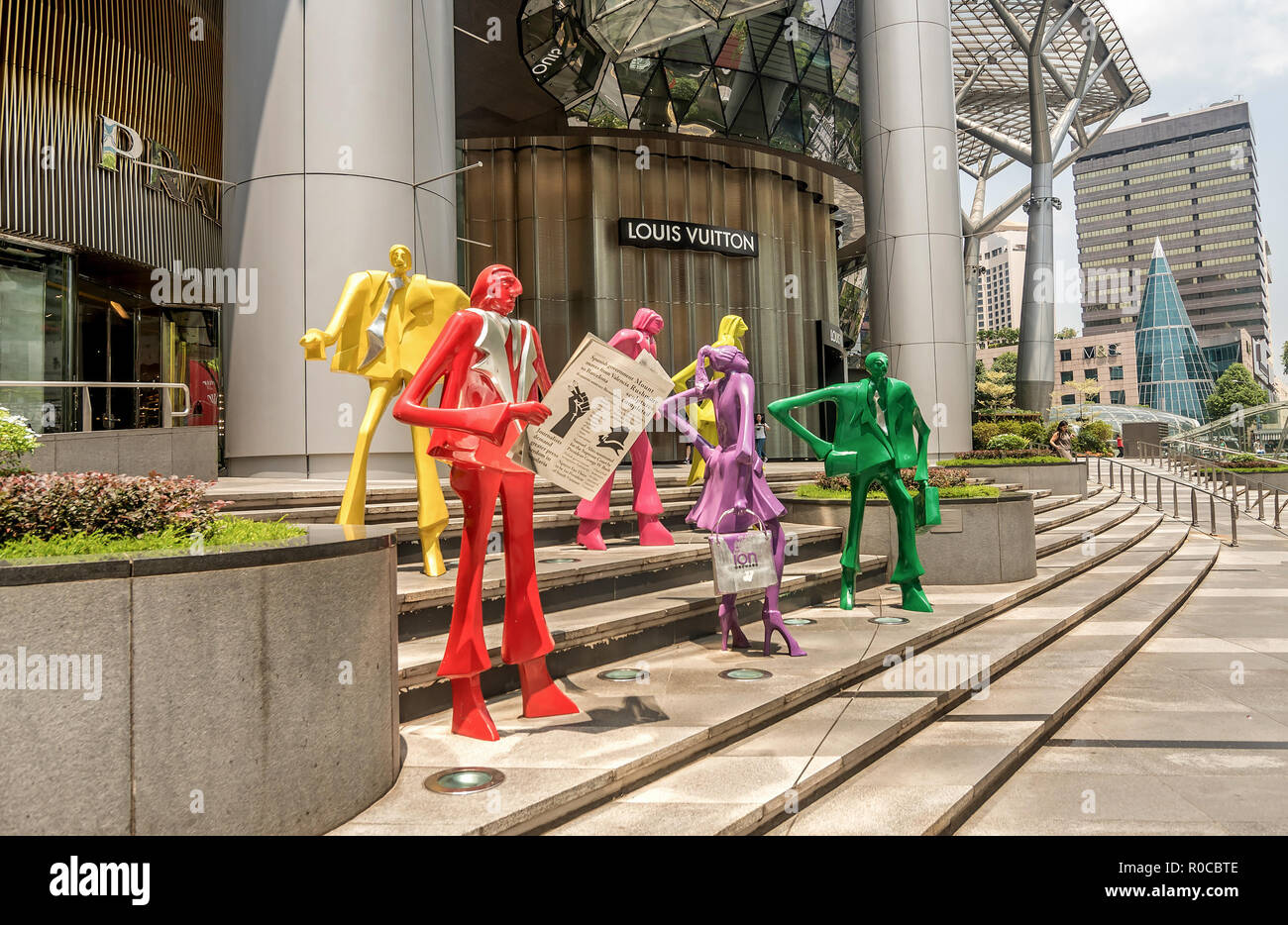 Shopping mall in singapore hi-res stock photography and images - Alamy