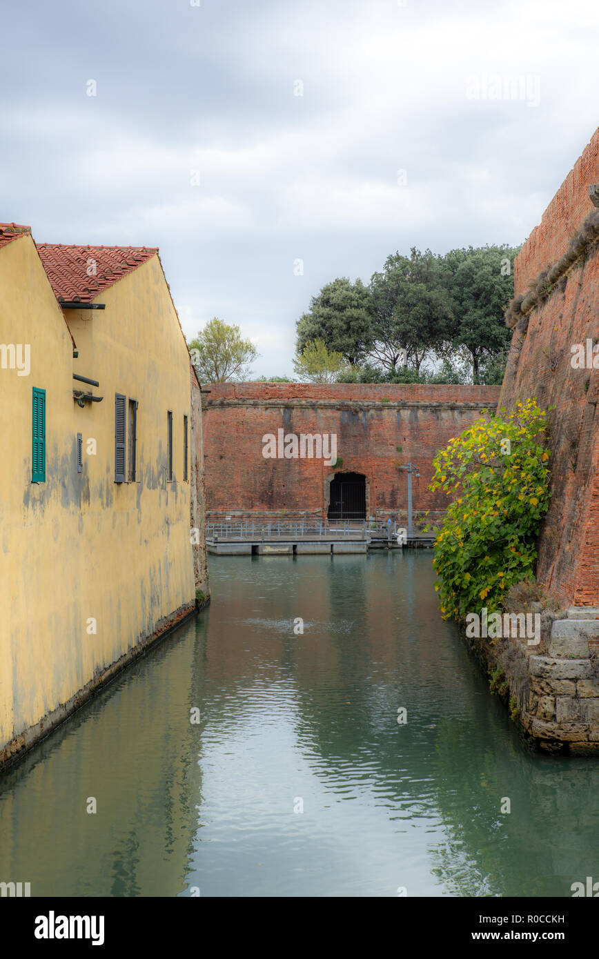 The canals and old walls of the Venezia quarter in Livorno - 2 Stock ...