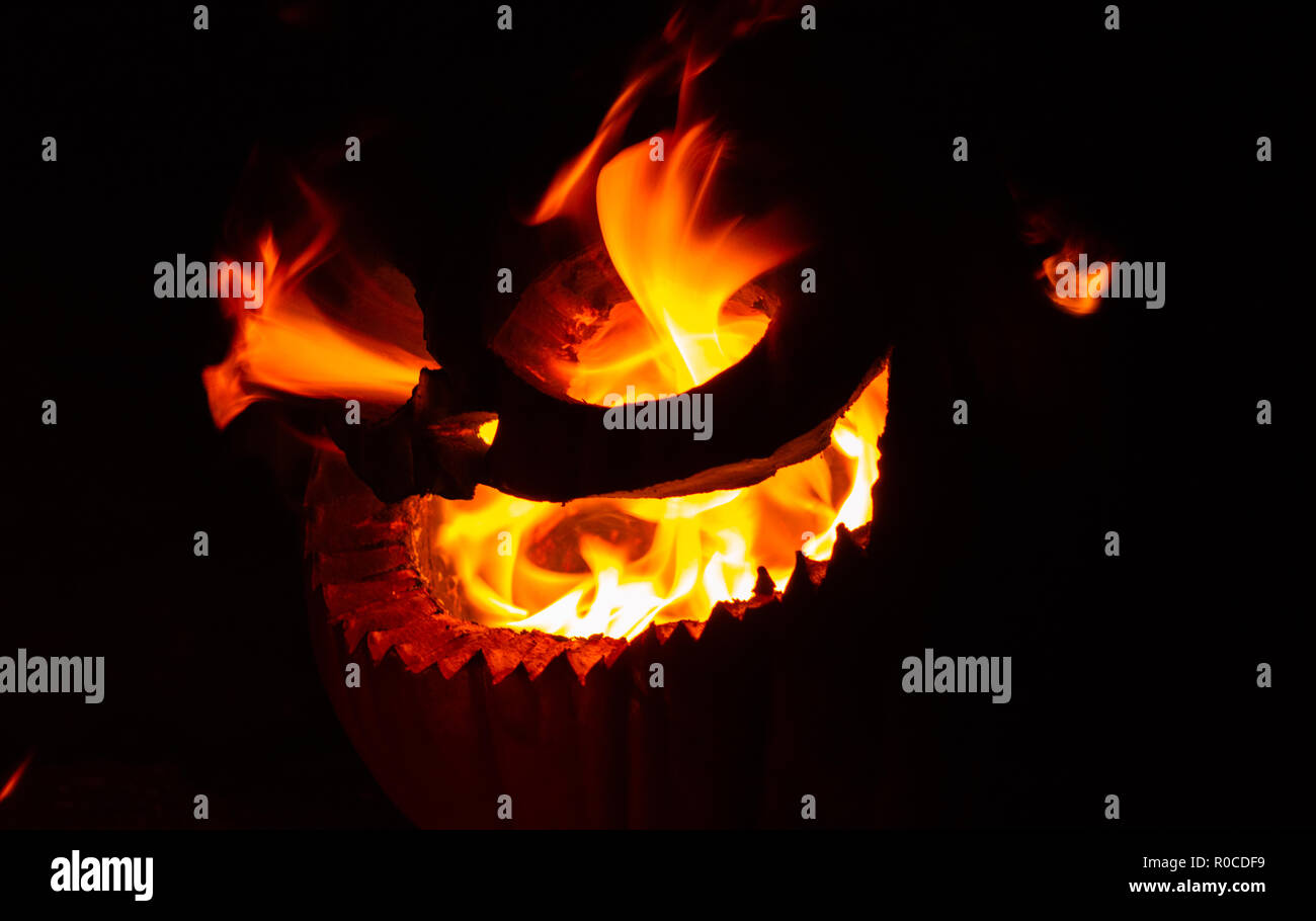 Pumpkin faces hi-res stock photography and images - Alamy