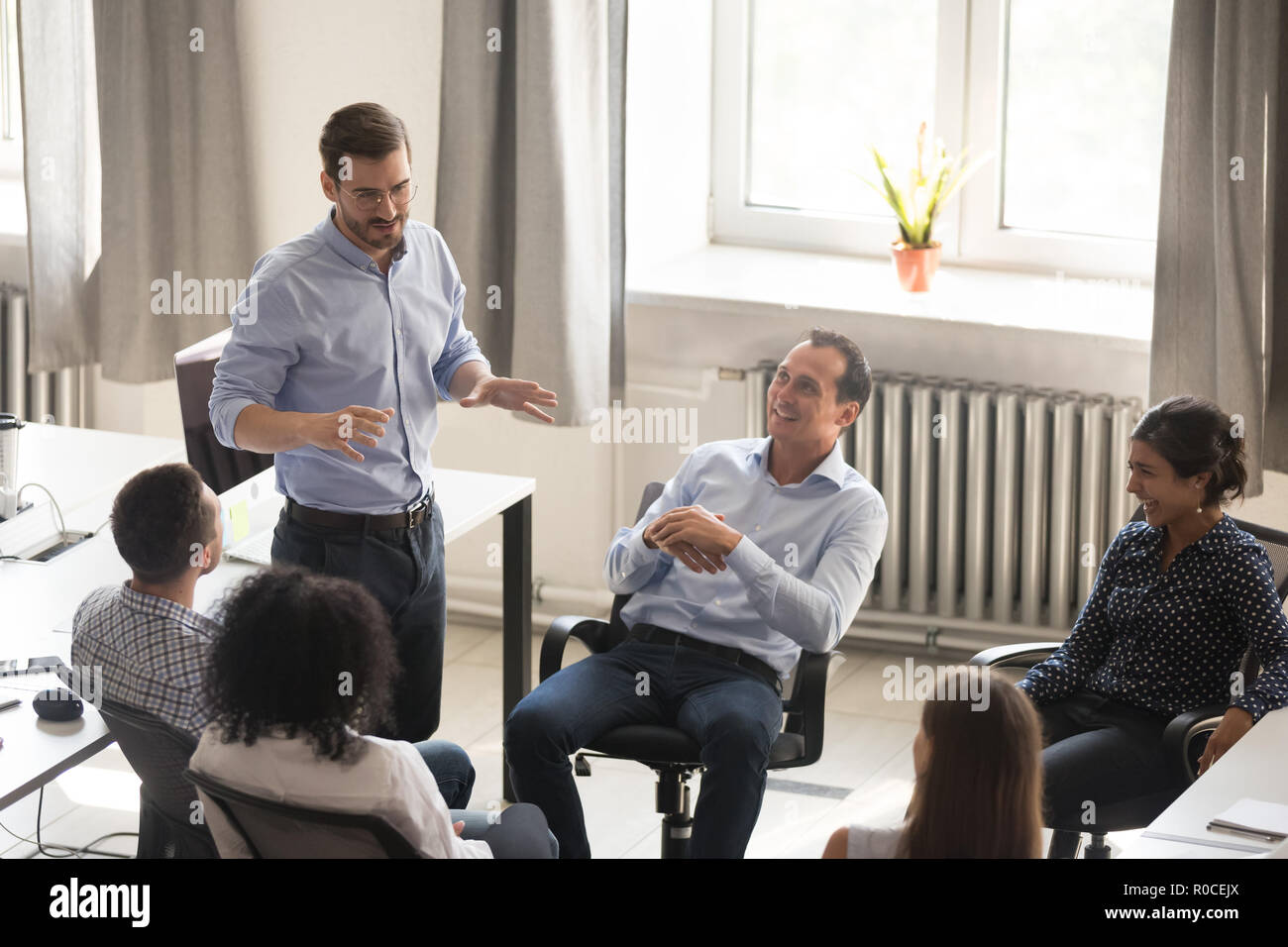 Talking to workers hi-res stock photography and images - Alamy