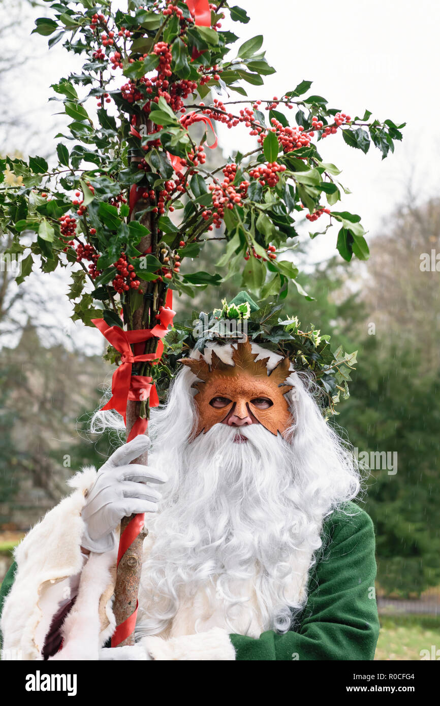 Victorian christmas tree hi-res stock photography and images - Alamy