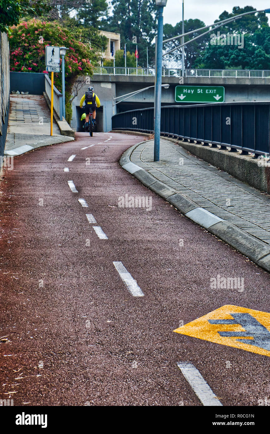 Pedestrian/cycle path beside freeway/motorway Stock Photo - Alamy