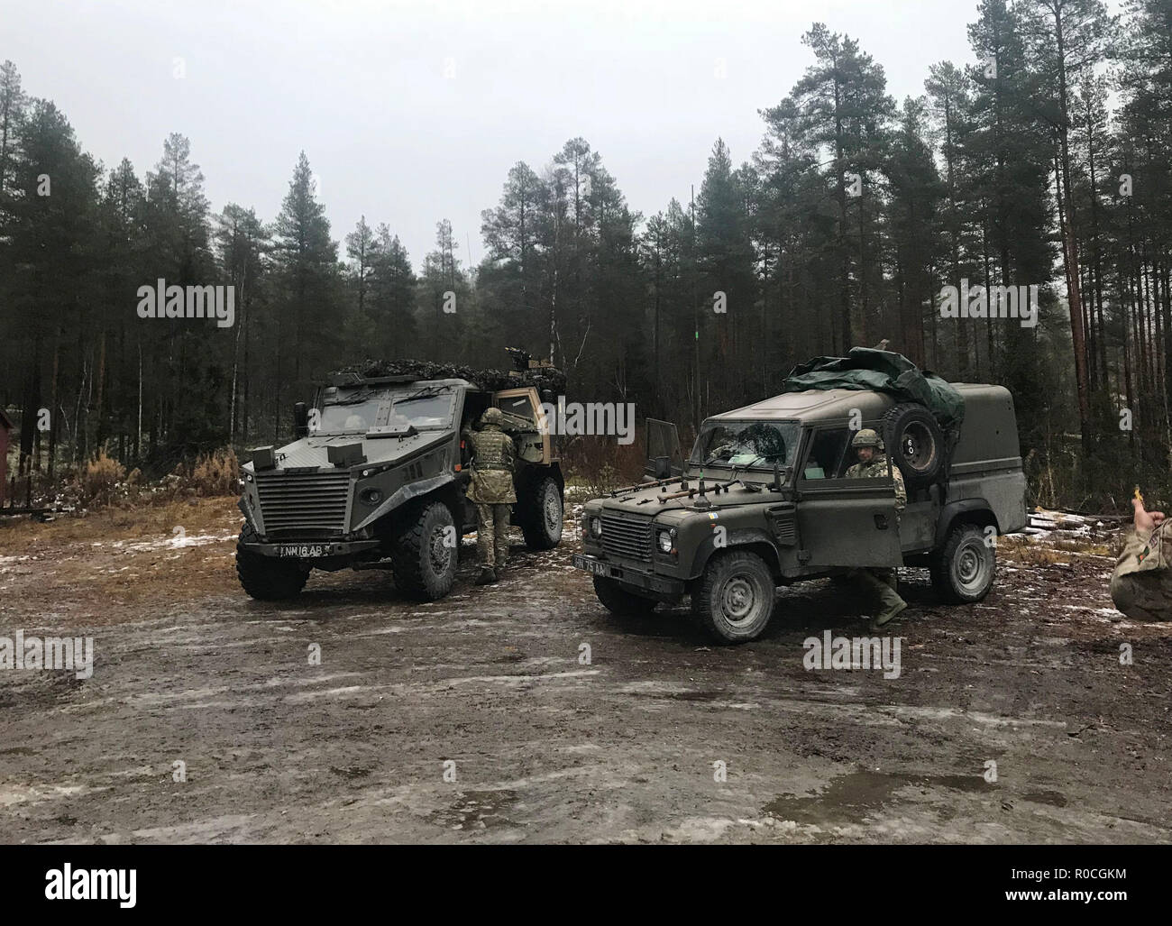 British army foxhound armoured vehicles hi-res stock photography and ...