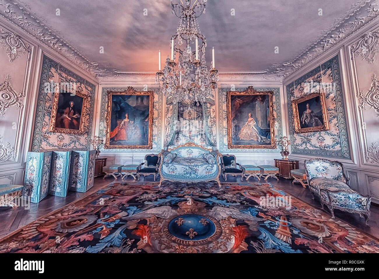 Versailles palace interior hi-res stock photography and images - Alamy