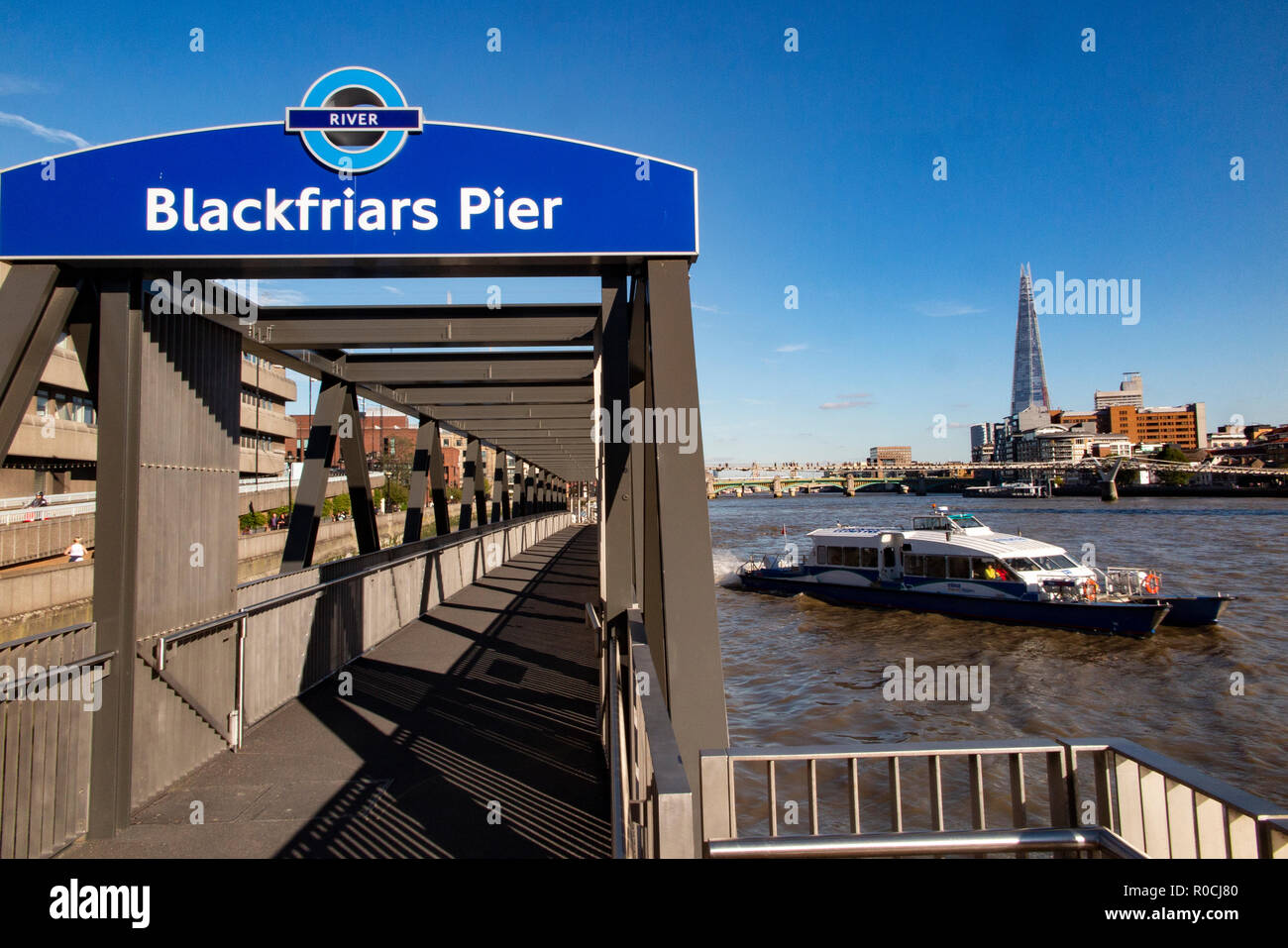 Thames clipper station hi-res stock photography and images - Alamy