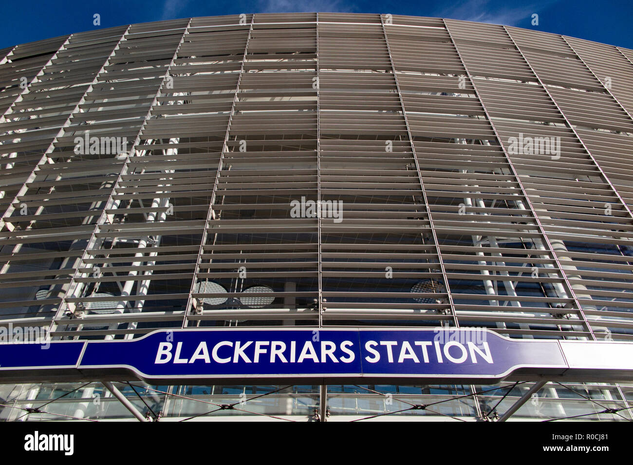 Blackfriars underground station sign hi-res stock photography and ...