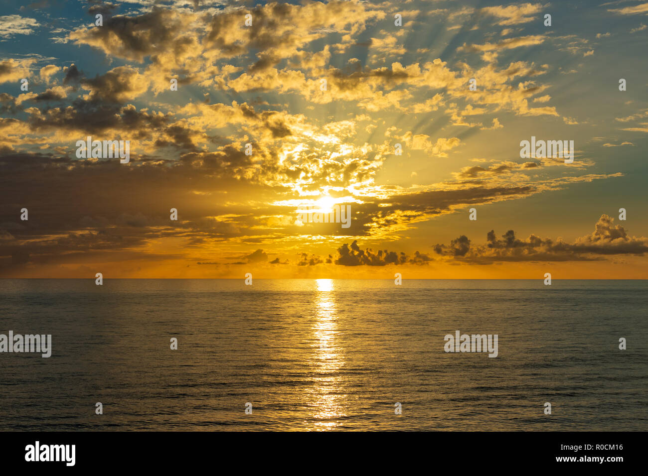 Sunset sea water hi-res stock photography and images - Alamy