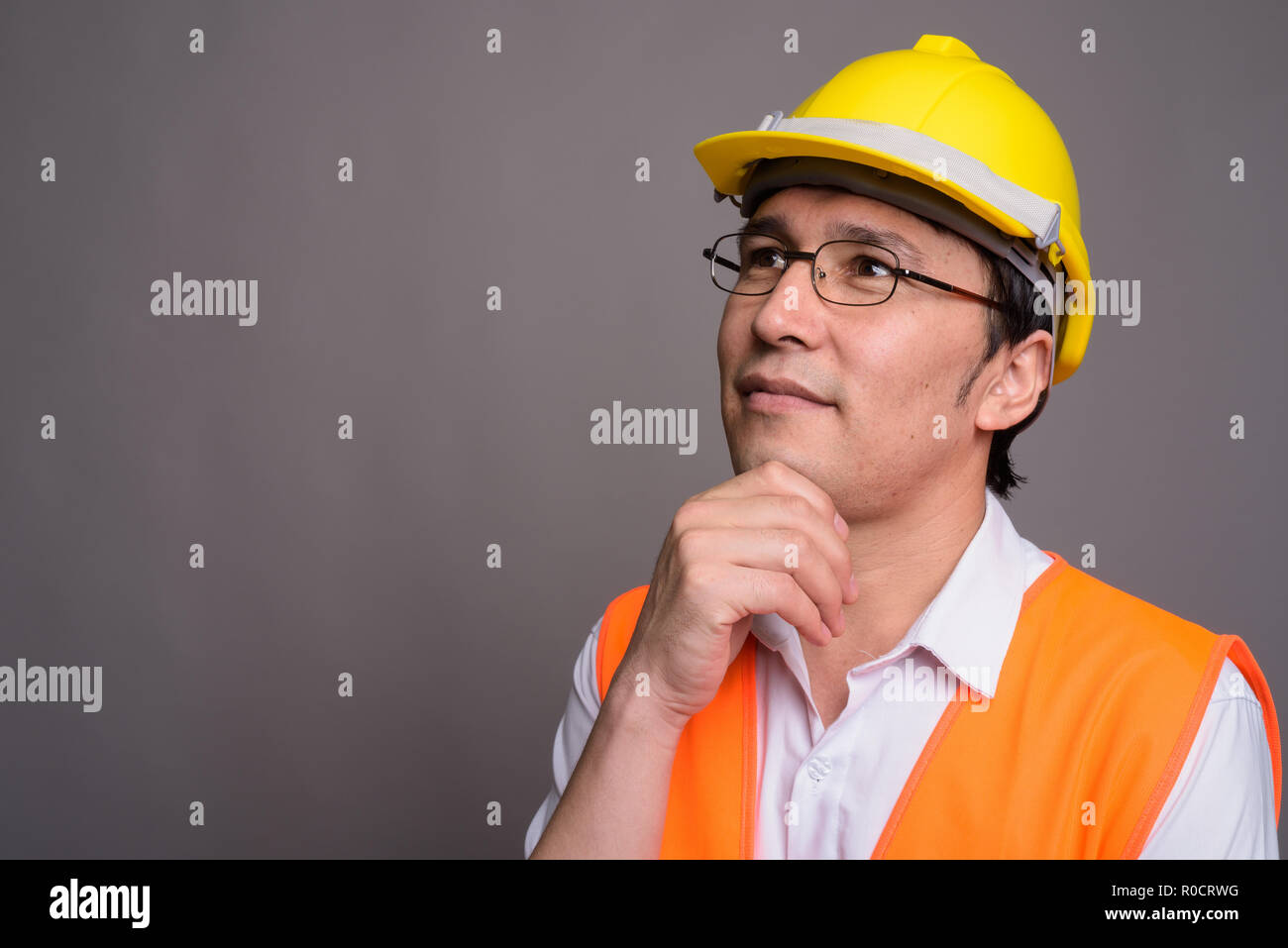 Close up hand male worker hi-res stock photography and images - Alamy