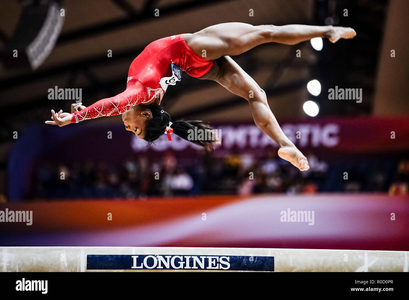 Simone biles balance beam hi-res stock photography and images - Alamy