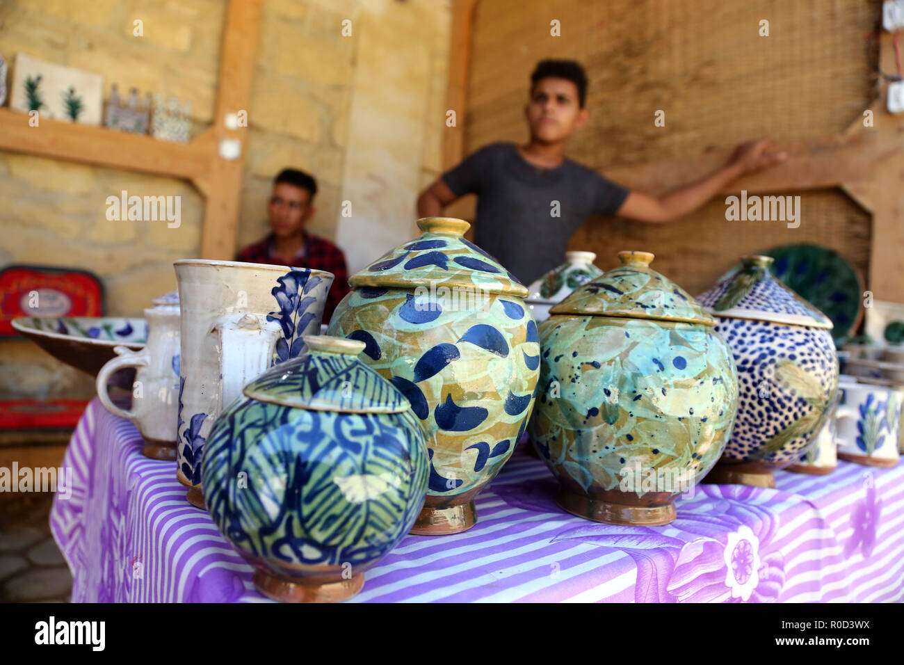 Carving in tunis hi-res stock photography and images - Alamy