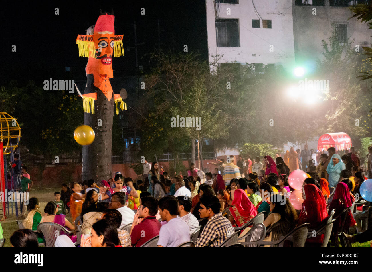 Crowds gather to watch the burning of the ravan effigy on dusser Stock ...