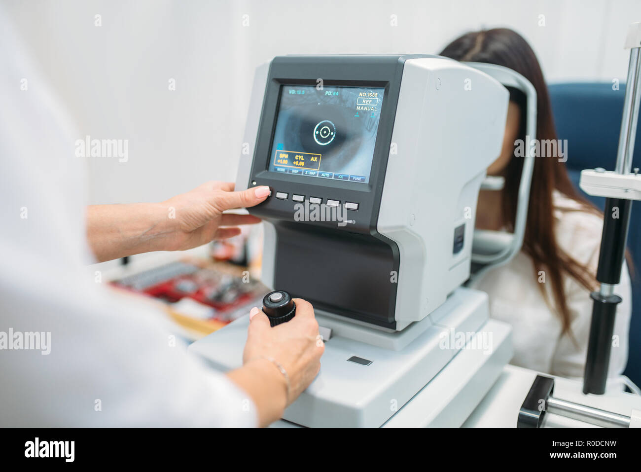 Computer diagnostics of vision, professional choice of glasses ...