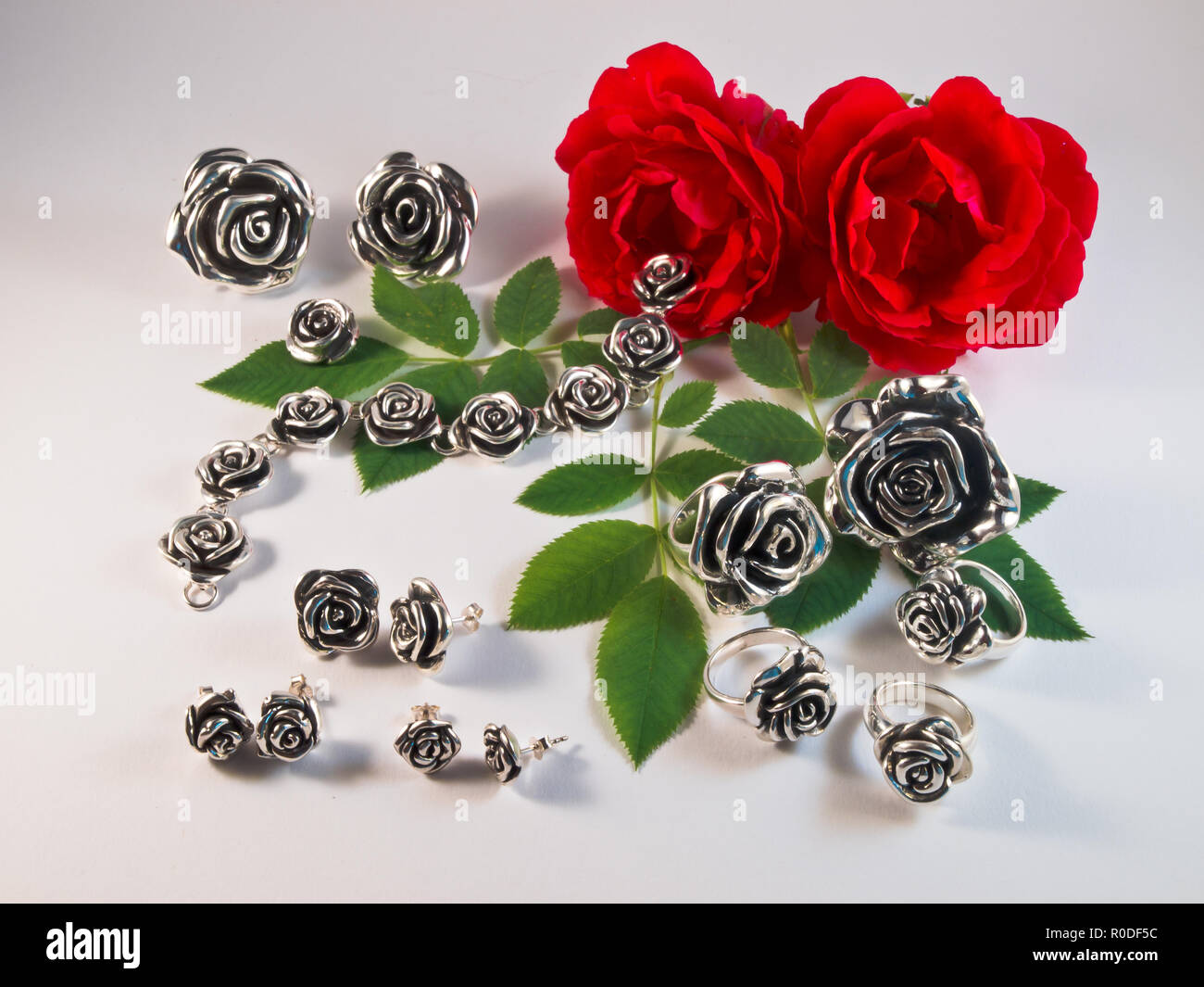 Silver jewellery collection hi-res stock photography and images - Alamy