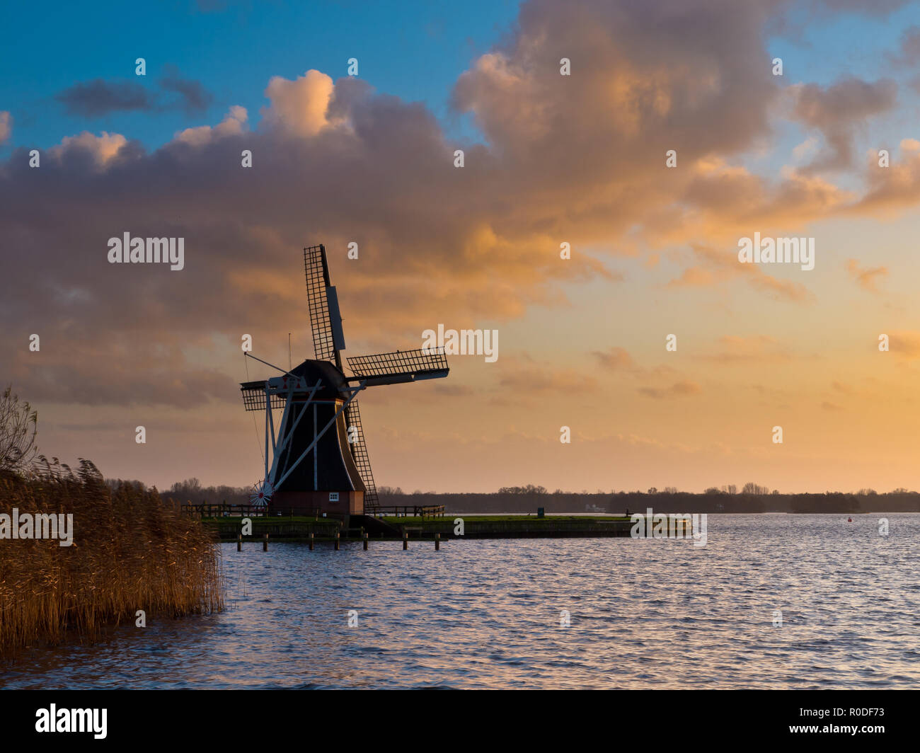 Traditional dutch windmill hi-res stock photography and images - Alamy