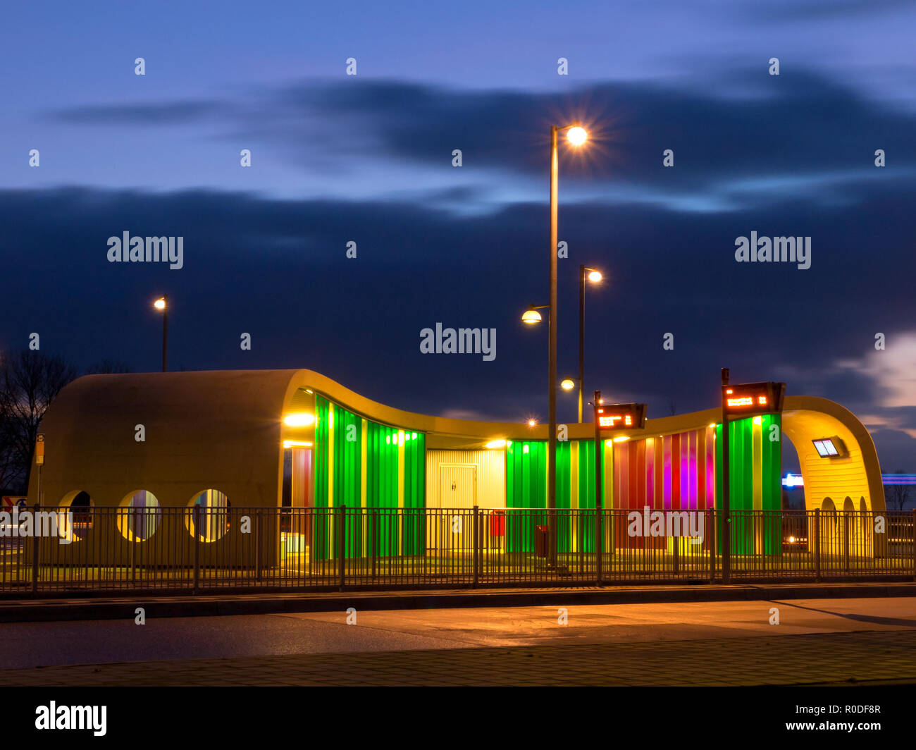 Busstation hi-res stock photography and images - Alamy