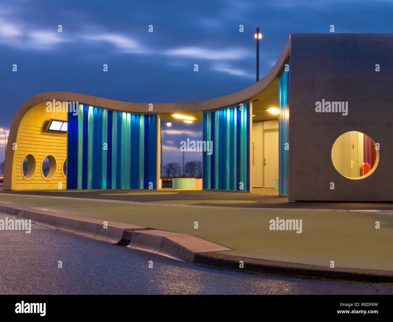 Busstation netherlands hi-res stock photography and images - Alamy