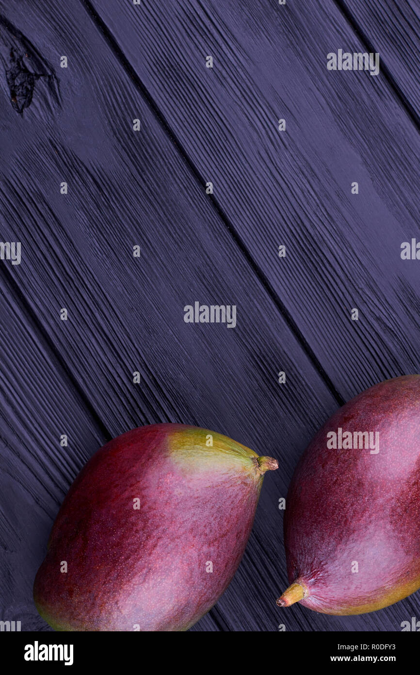 Purple mangoes hi-res stock photography and images - Alamy