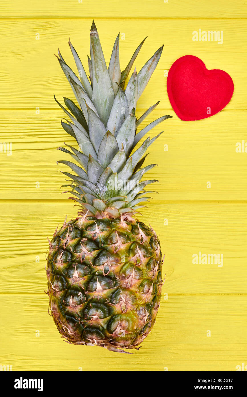 Pineapple heart hi-res stock photography and images - Alamy