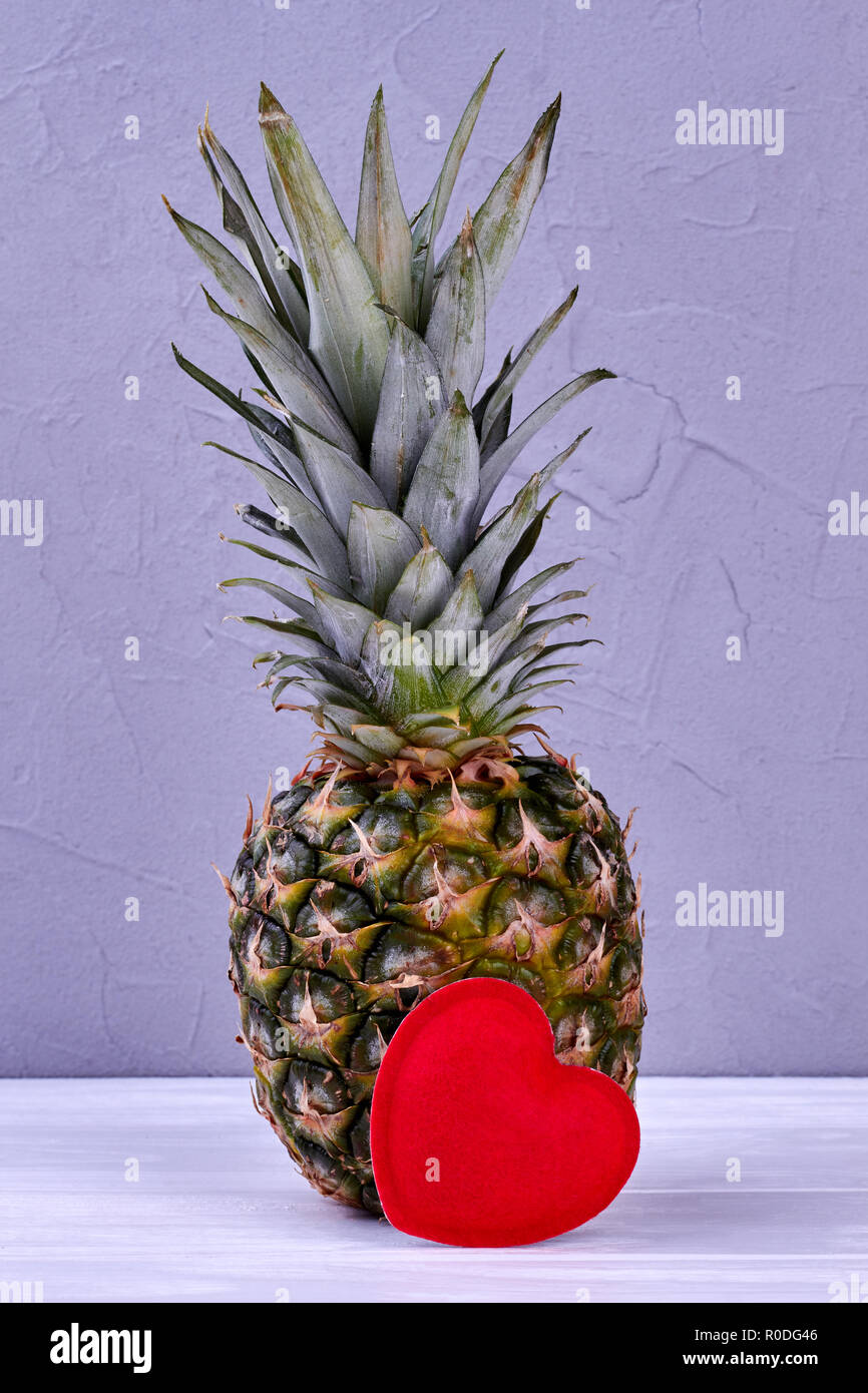 Pineapple heart hi-res stock photography and images - Alamy
