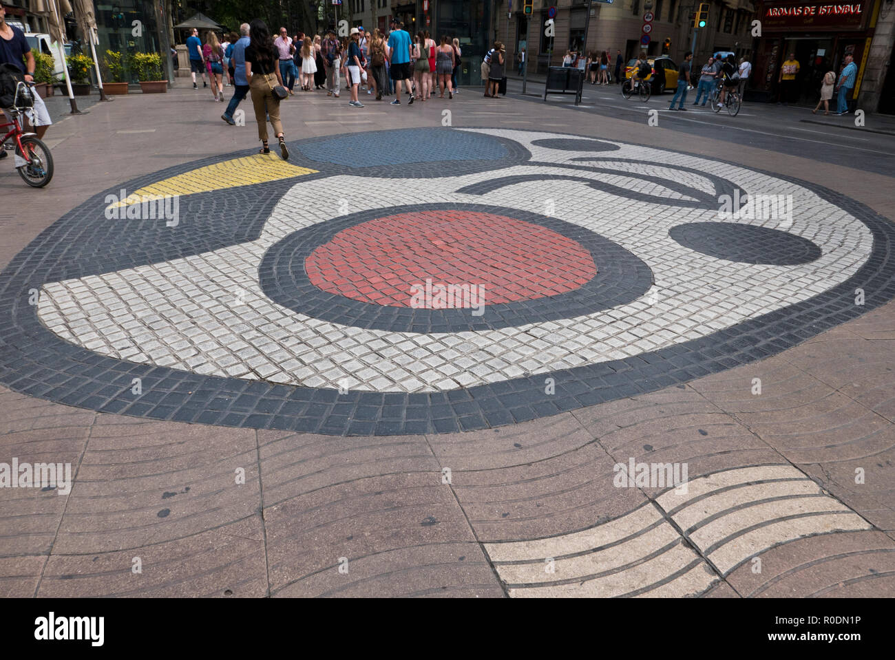 Pavement attractions hi-res stock photography and images - Alamy