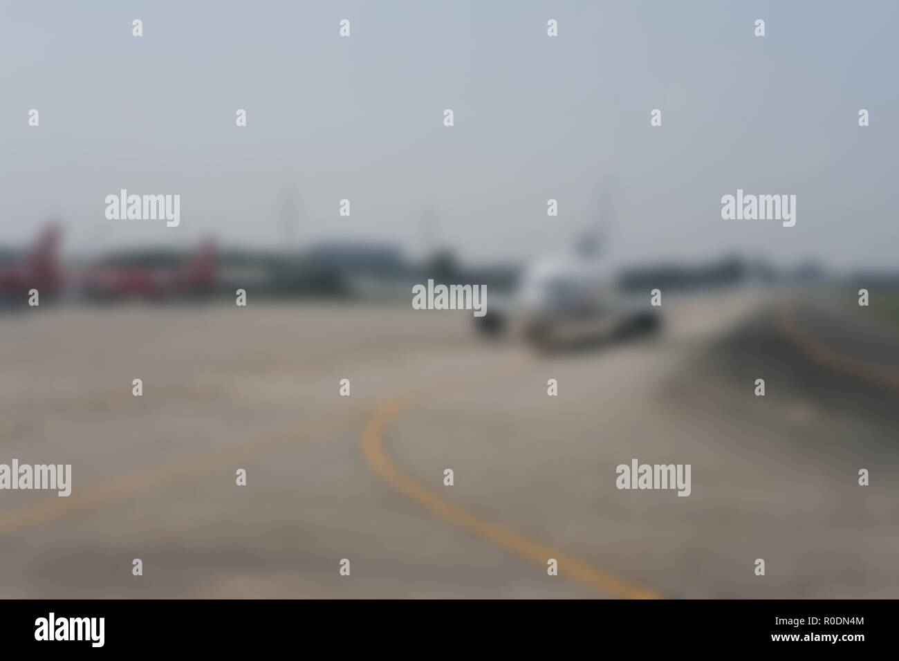 Airplane aircraft running on runway hi-res stock photography and images ...