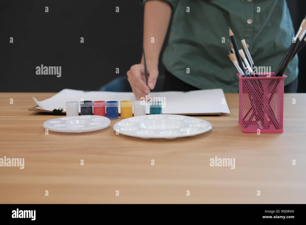 watercolor & artist paint brush paintbrushes for artistic creative ...