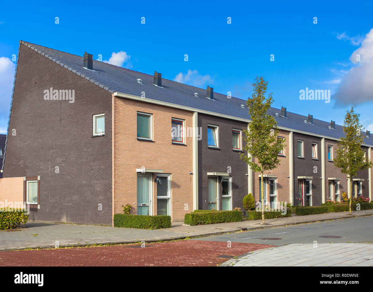 Modern community architecture hi-res stock photography and images - Alamy
