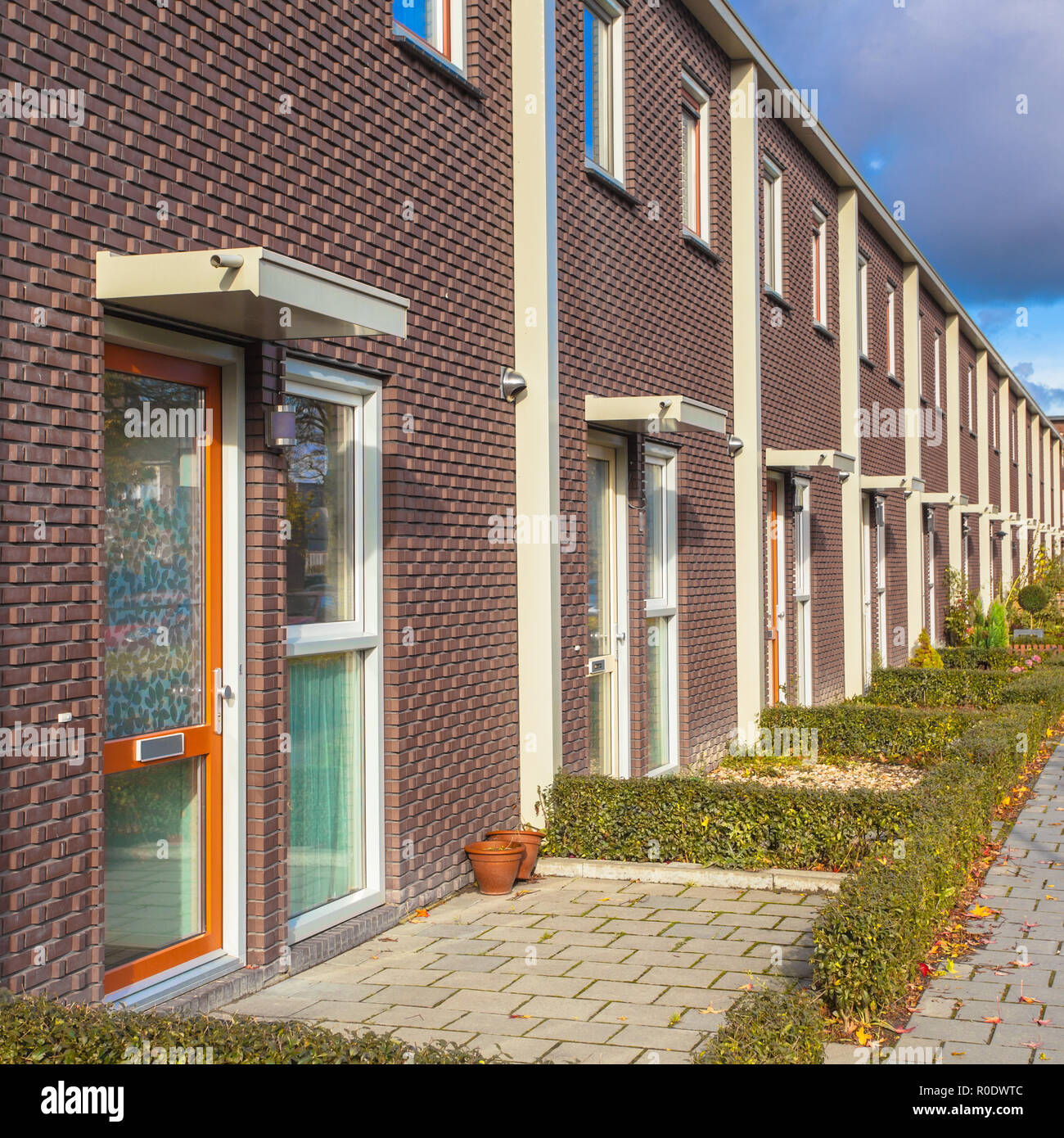 New terraced houses hi-res stock photography and images - Alamy