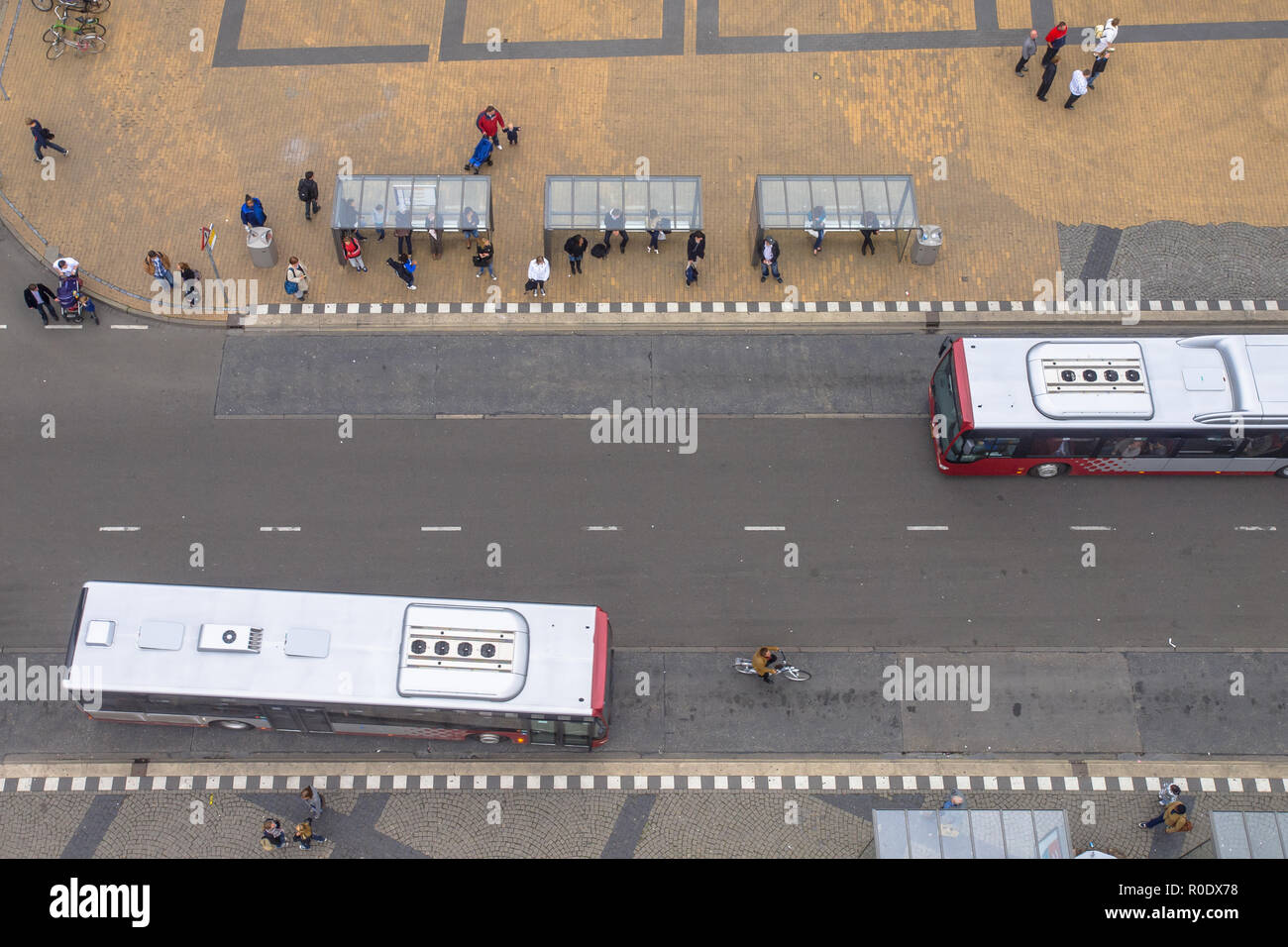 Crowd people waiting buses bus hi-res stock photography and images - Alamy
