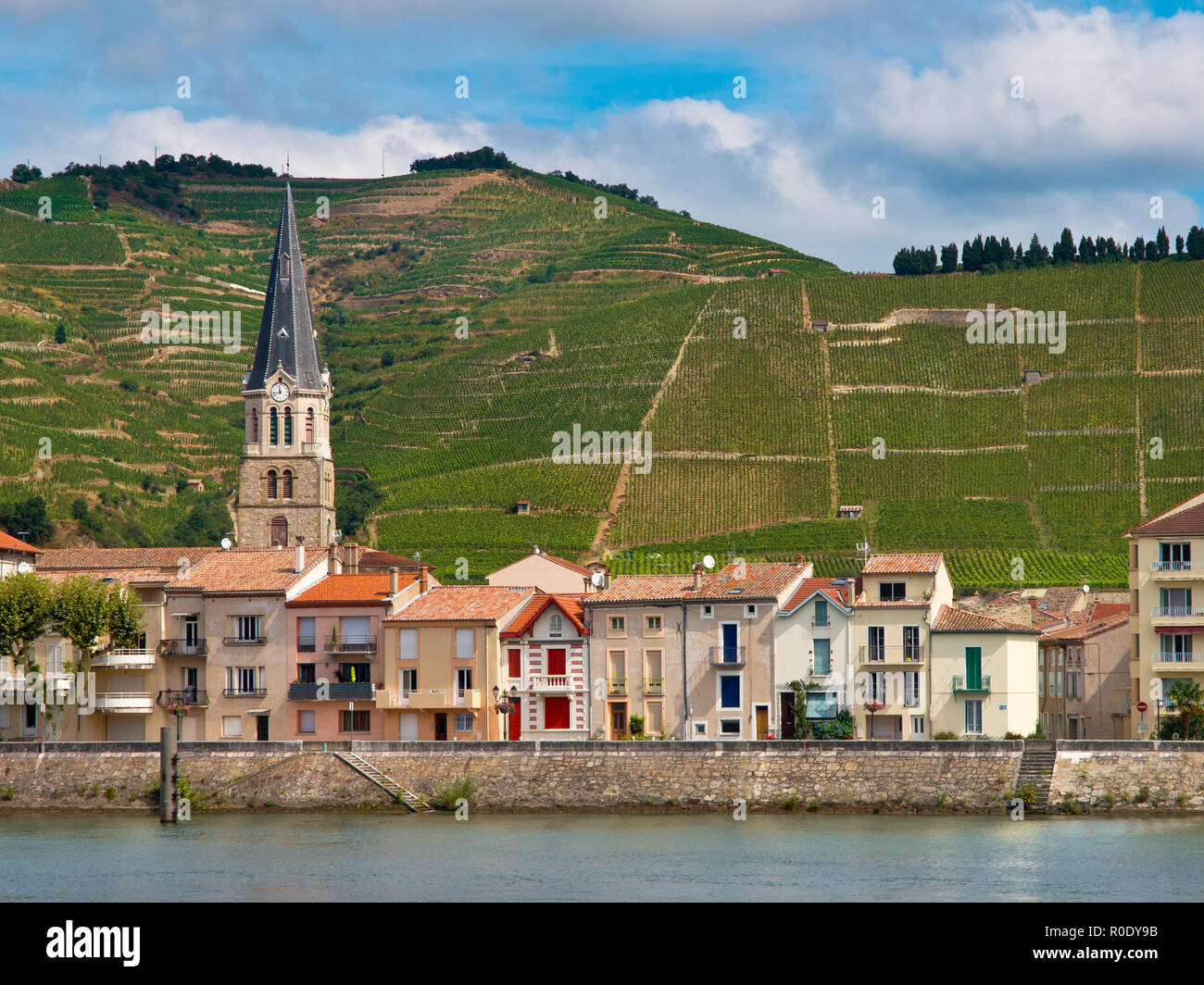 Riverside village hi-res stock photography and images - Alamy